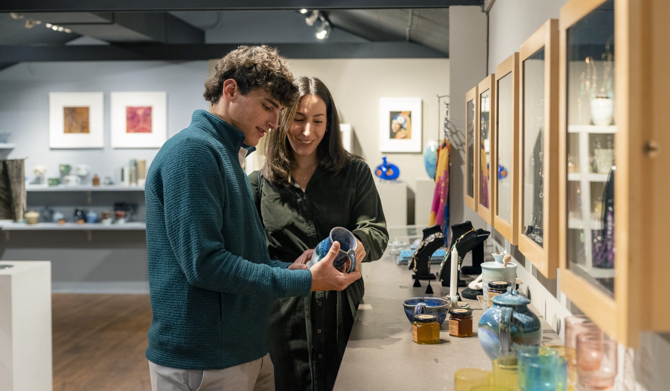 Gallery Shop - Silvermine Arts Center